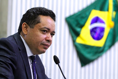 ALECE - Tony Brito aponta descompressão na carreira de policiais civis