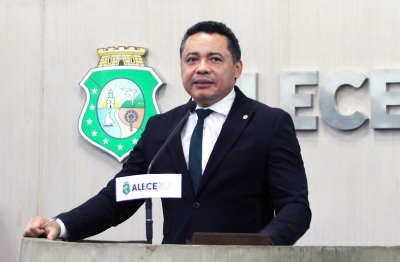 ALECE - Tony Brito cobra aumento salarial para servidores ...